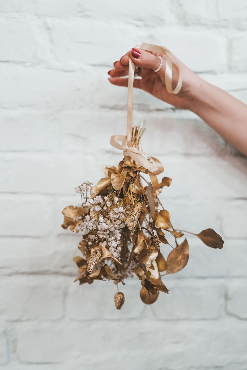 Dried Flower Christmas Mistletoes – We Are Flowergirls